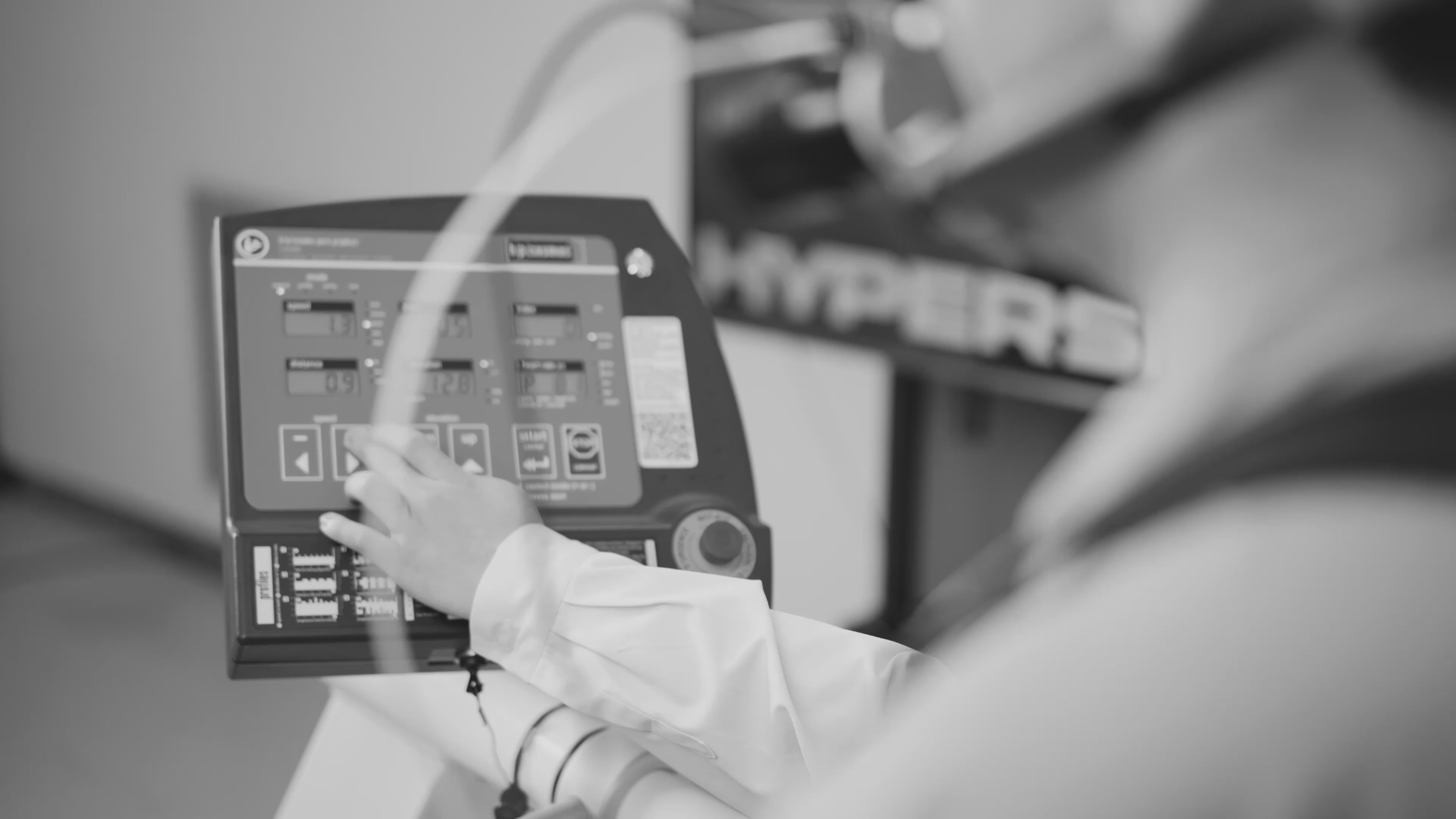 Hypershell X Ultra AI-Powered Outdoor Exoskeleton for Hiking, Travel ...